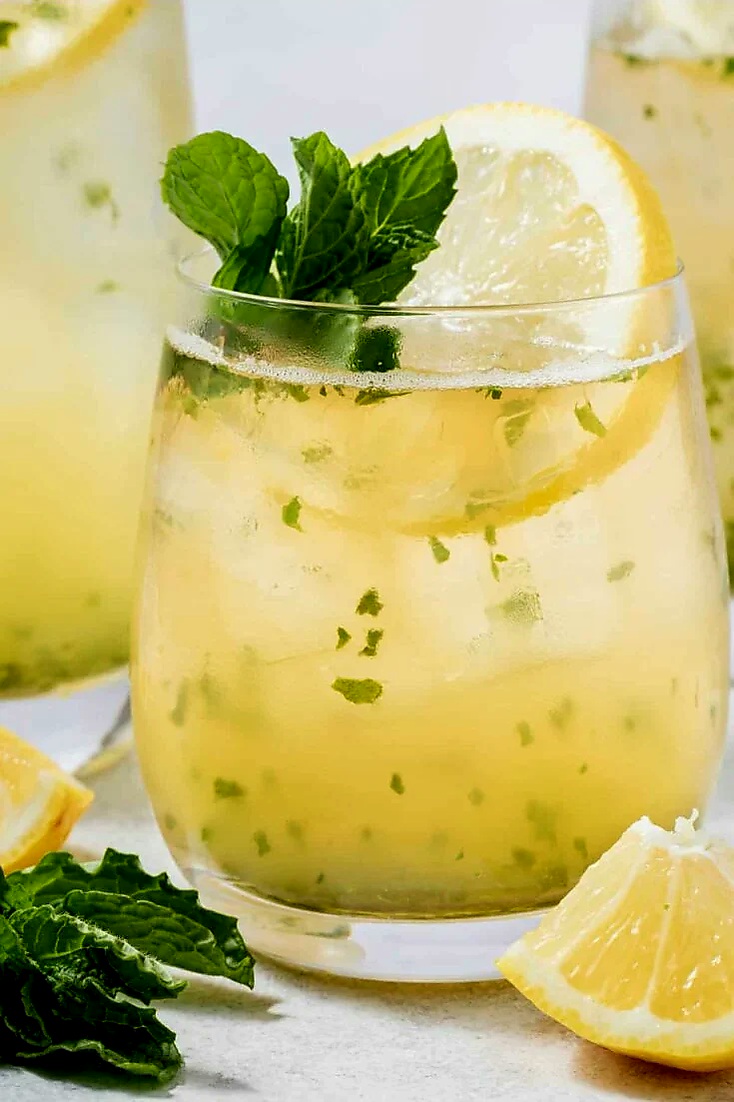 Iced Green Tea with Lemon and Cucumbers - Vegan Muscle Fuel